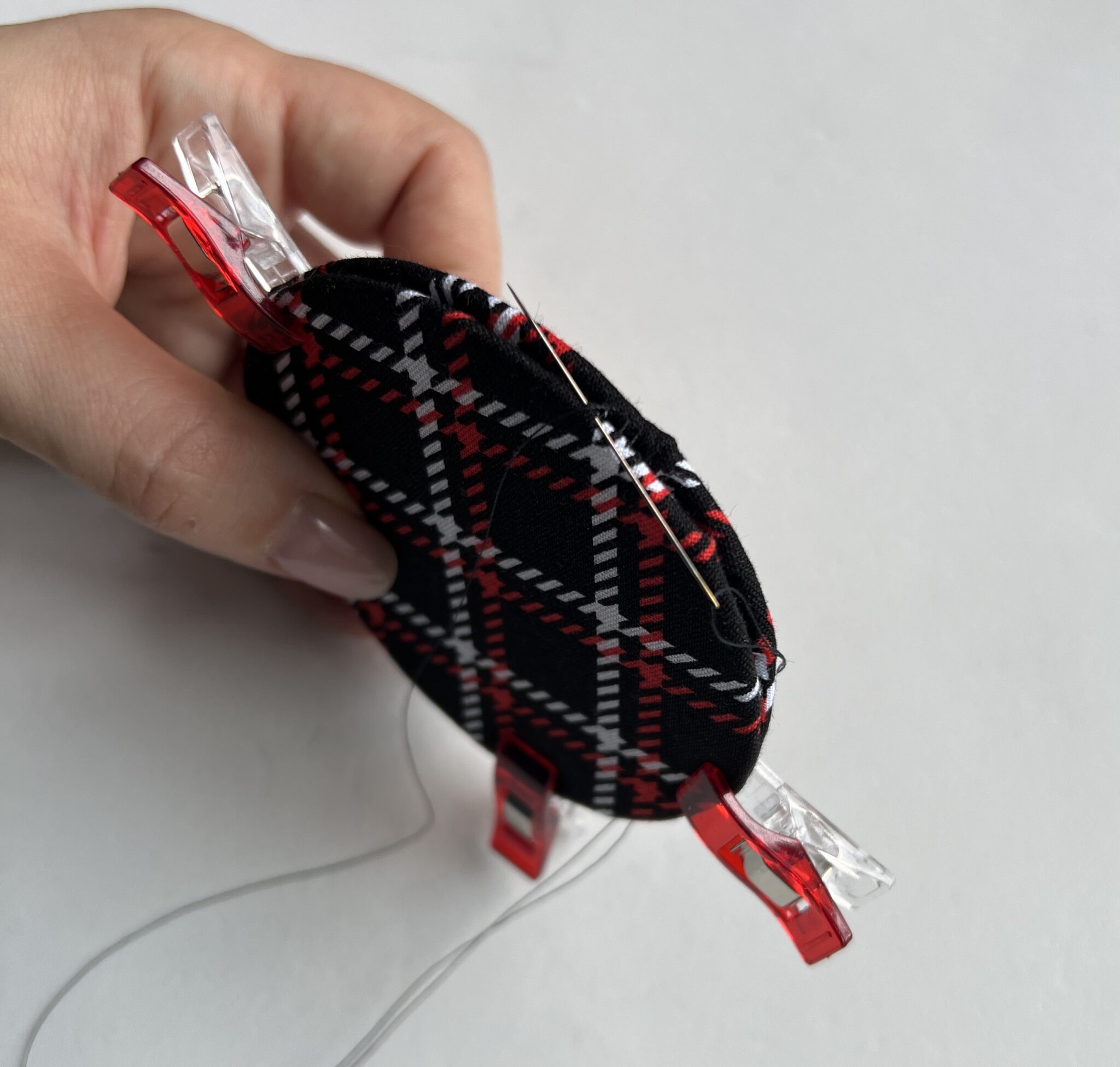 Collapsible Thread Catcher – Olesya Lebedenko